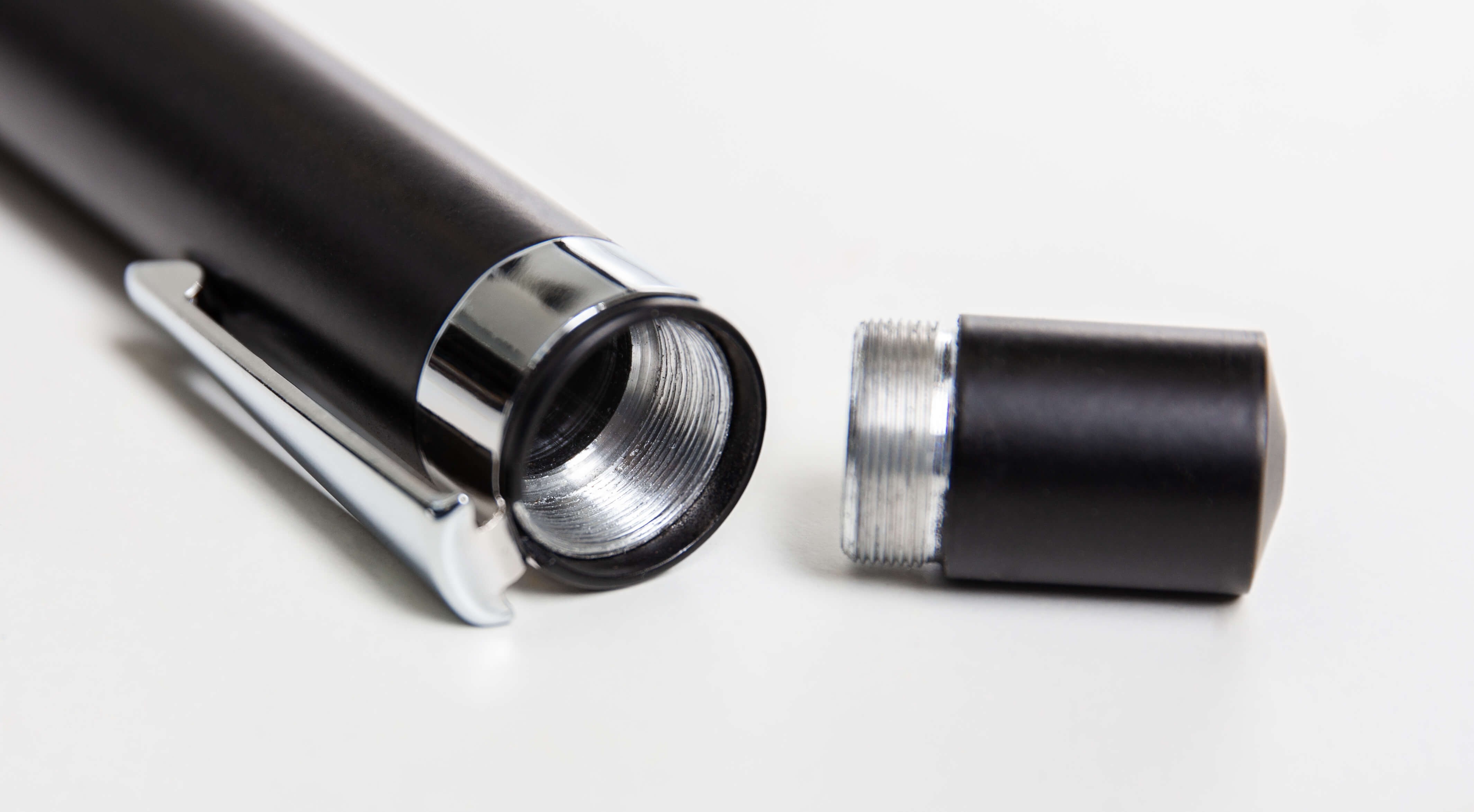 Porte-craie pour le marquage des crayons de couleur